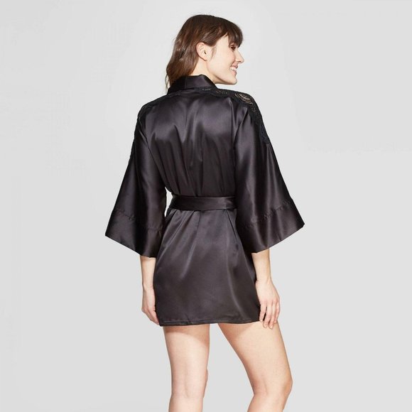 Auden | Intimates & Sleepwear | Nwt Auden Robe With Lace Detail Xss ...